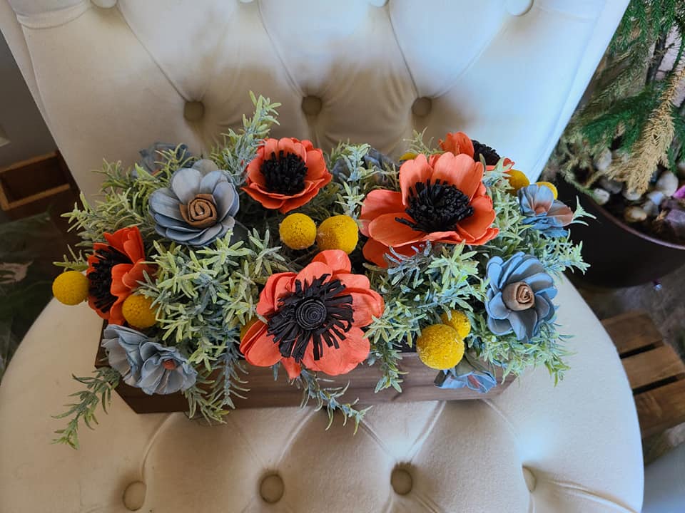 Poppy Centerpiece Box – My Dinosaur Dreams